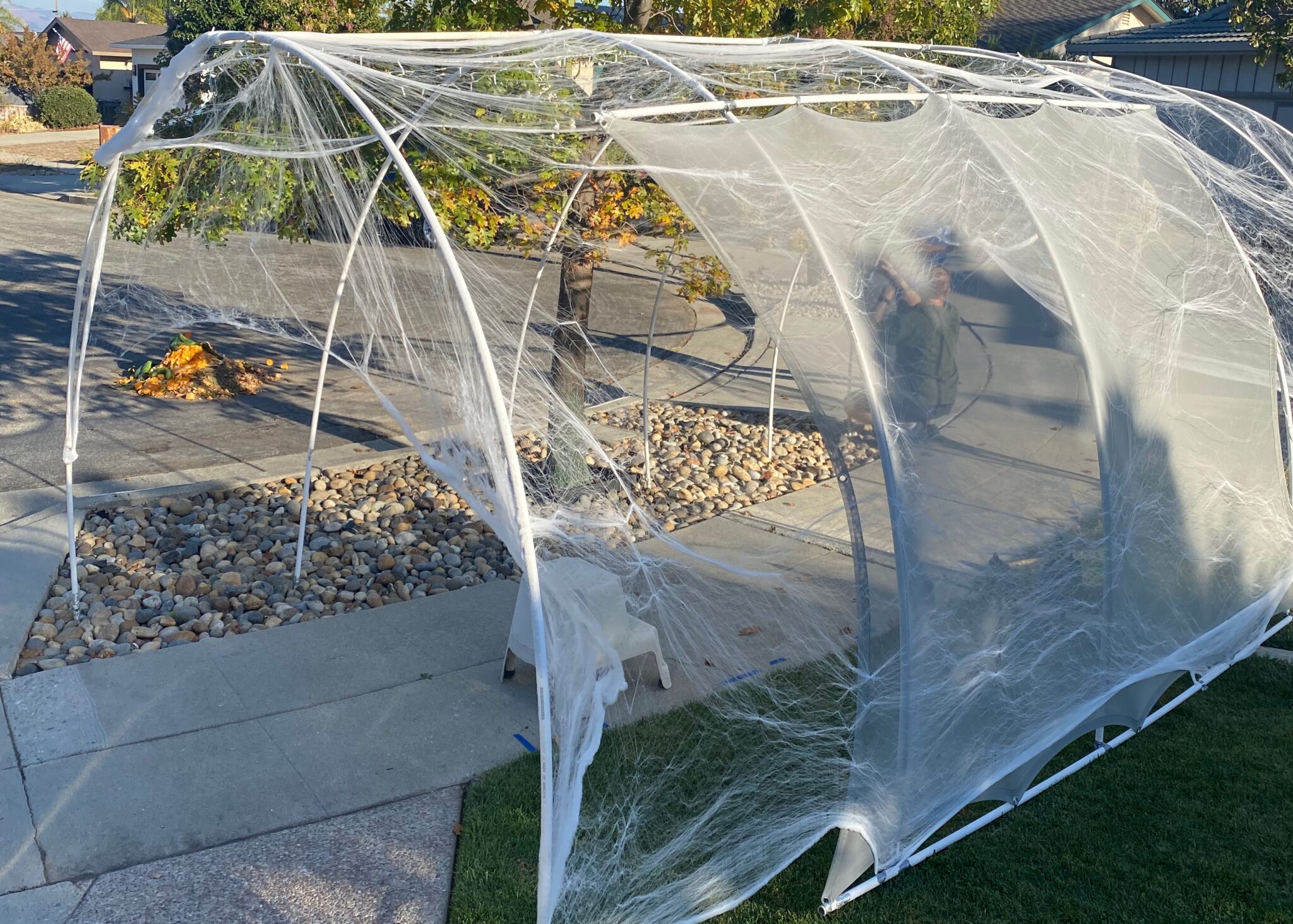 How to Make a Haunted Halloween Tunnel - Staying Blonde